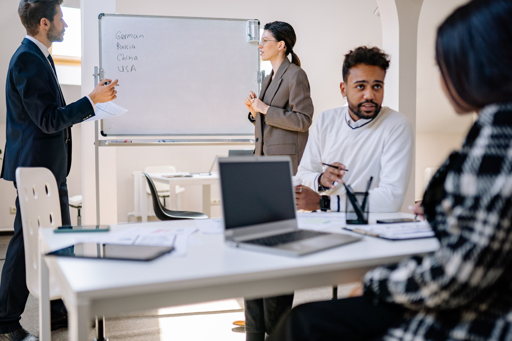 Common Communication Mistakes in Business Meetings - Leadership ...